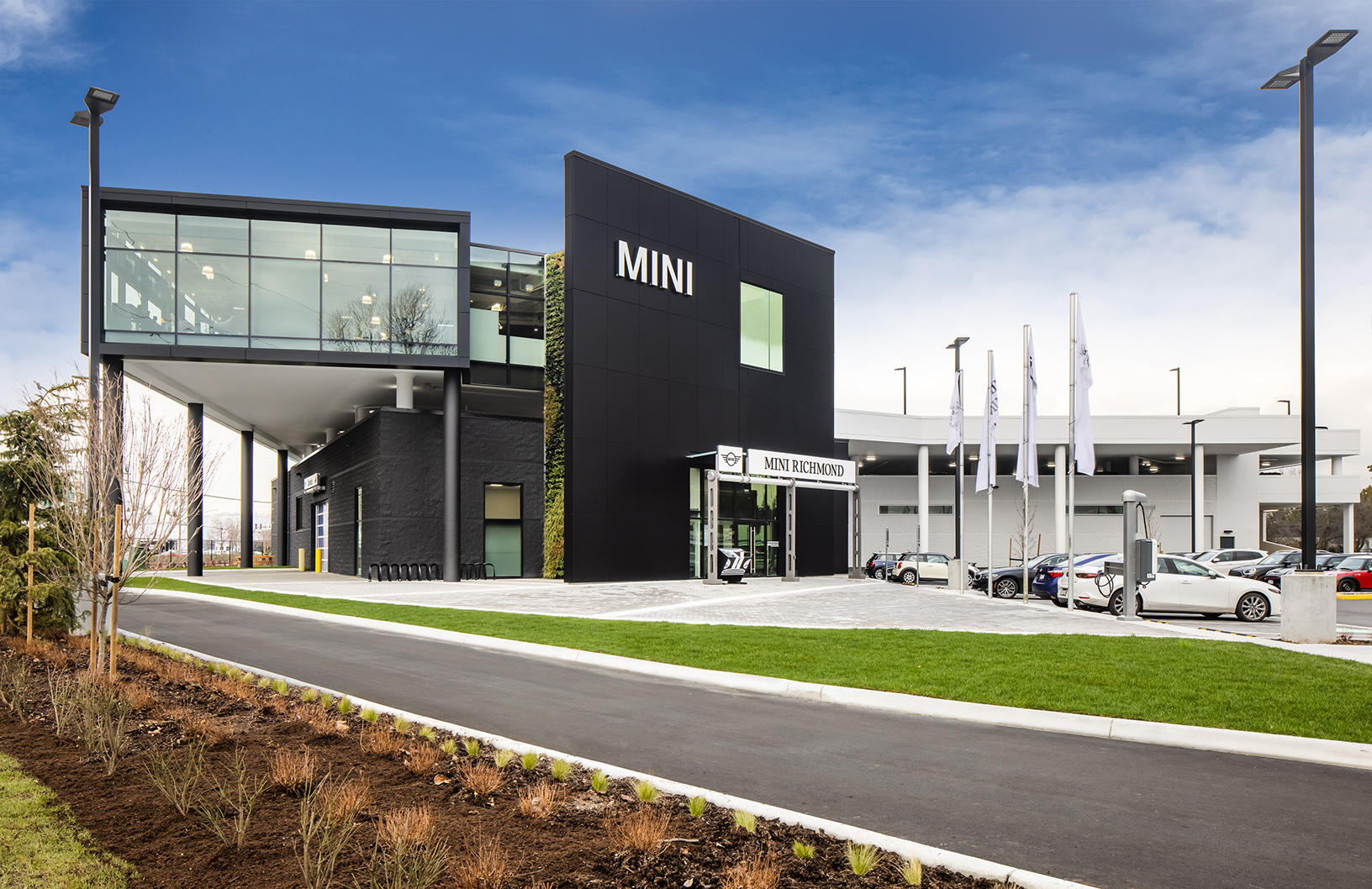 Auto West BMW / Mini Richmond | Wales McLelland